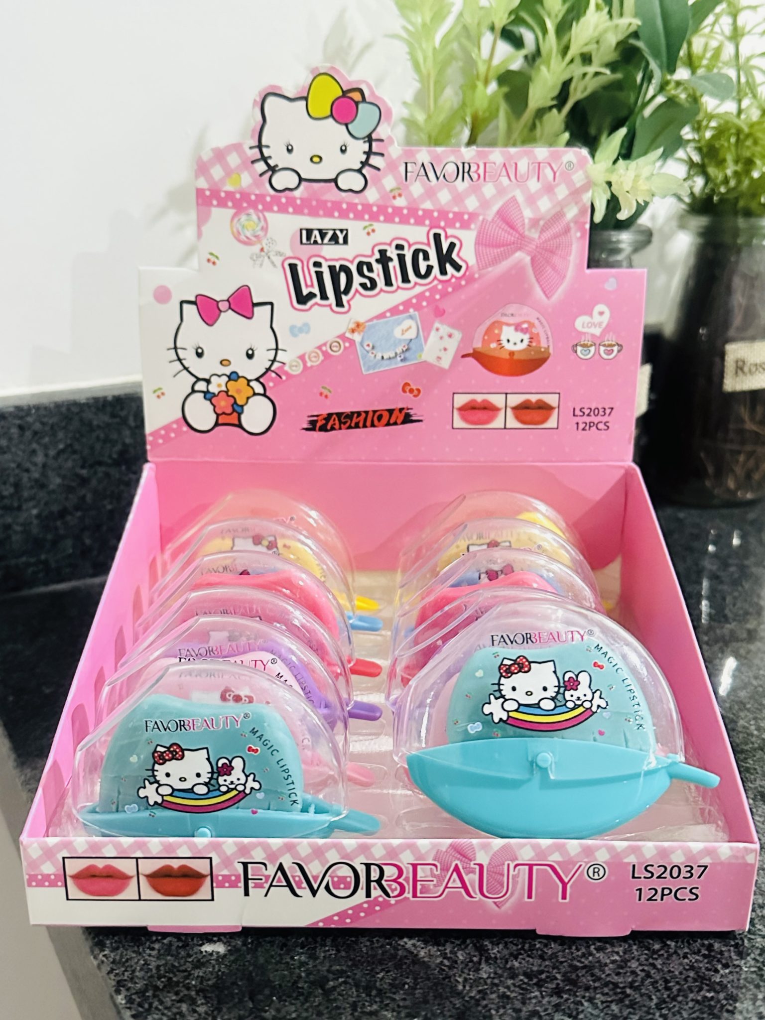 Cajita con 12 Lipstick LABIAL MAGICO FavorBeauty Hello Kitty. – Rainbow ...